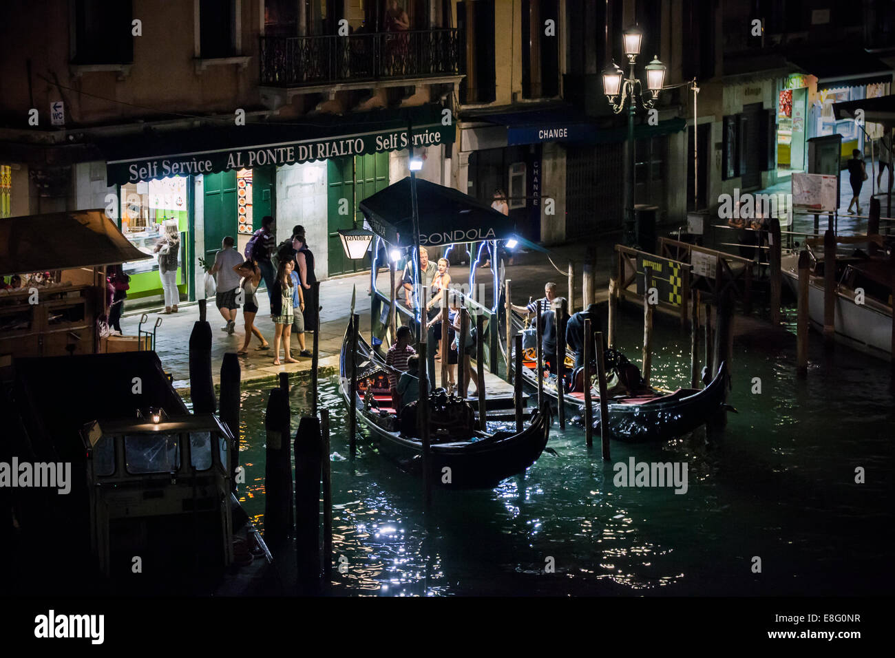 Gondola rides hi-res stock photography and images - Alamy