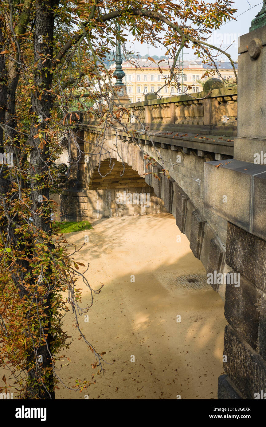 Strelecky ostrov, Most legií, Praha, in autumn morning Stock Photo - Alamy