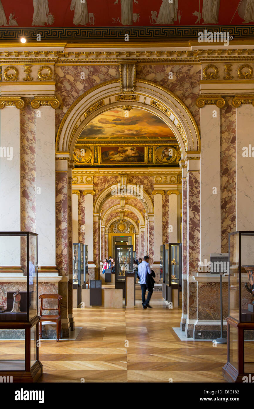 Repeating archways in the Sully section of Musee du Louvre, Paris ...