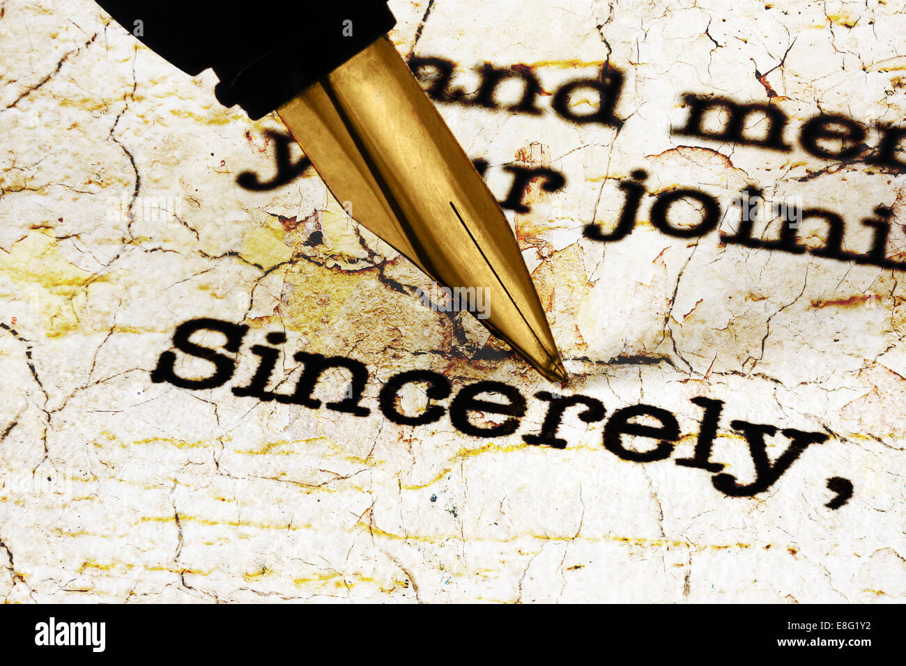 Fountain pen on sincerely text Stock Photo - Alamy