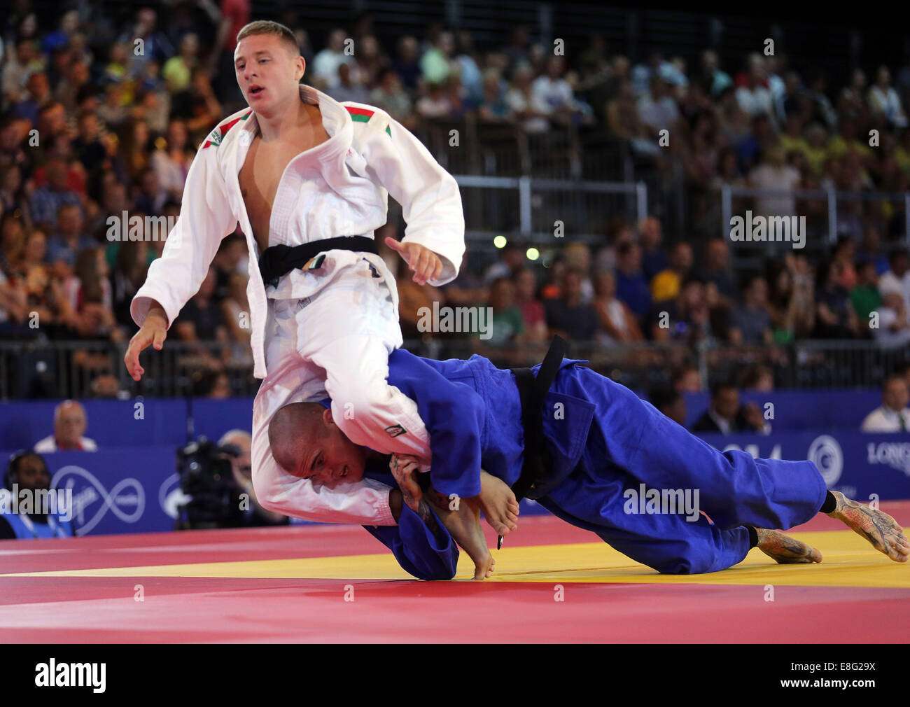 Wal wales white cwg secc mens judo 73kg hi-res stock photography and ...