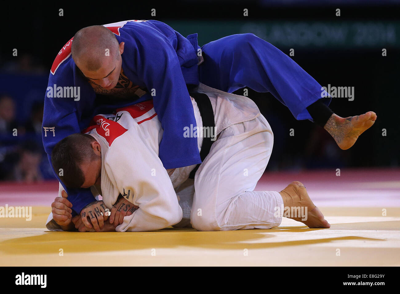 Arnie Dickins (AUS) (White) and Danny Williams (ENG) (Blue) - Judo 73kg ...