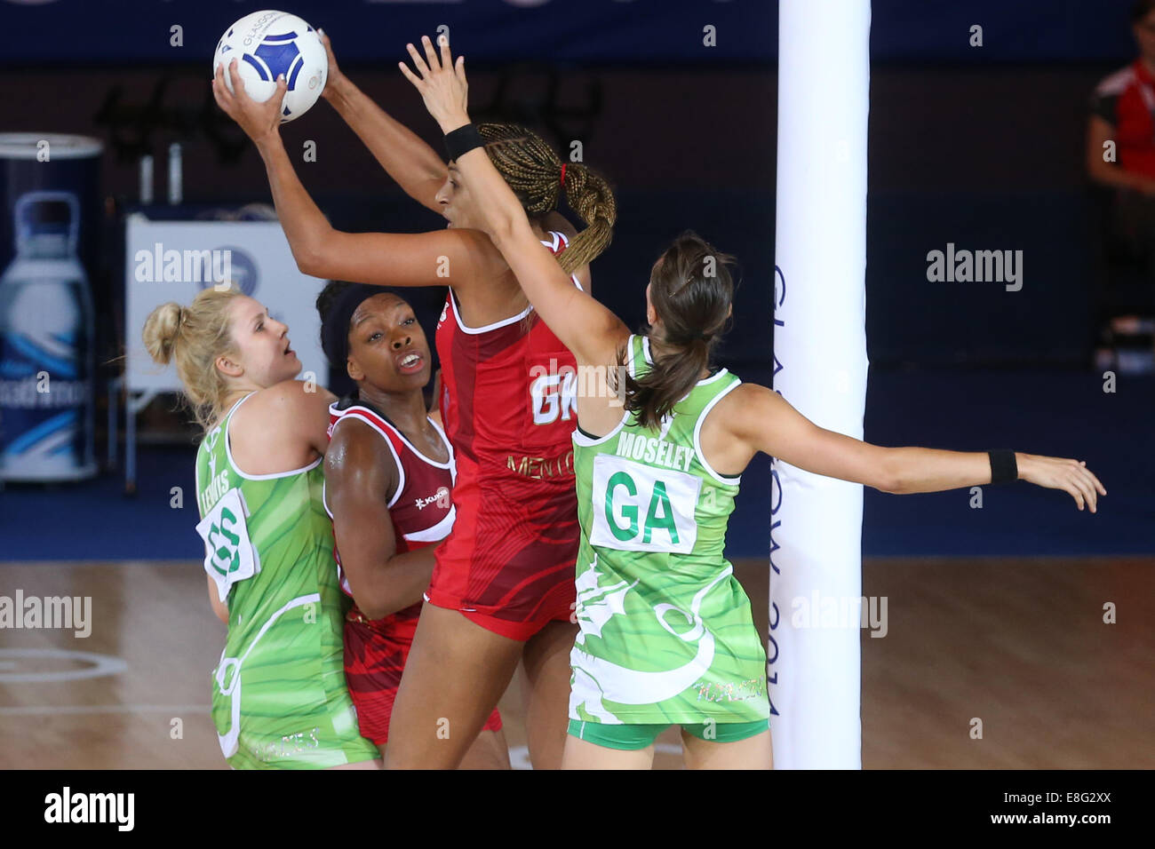 Geva Mentor (ENG) and Cara Lea Moseley (WAL) in action - Netball - SECC ...