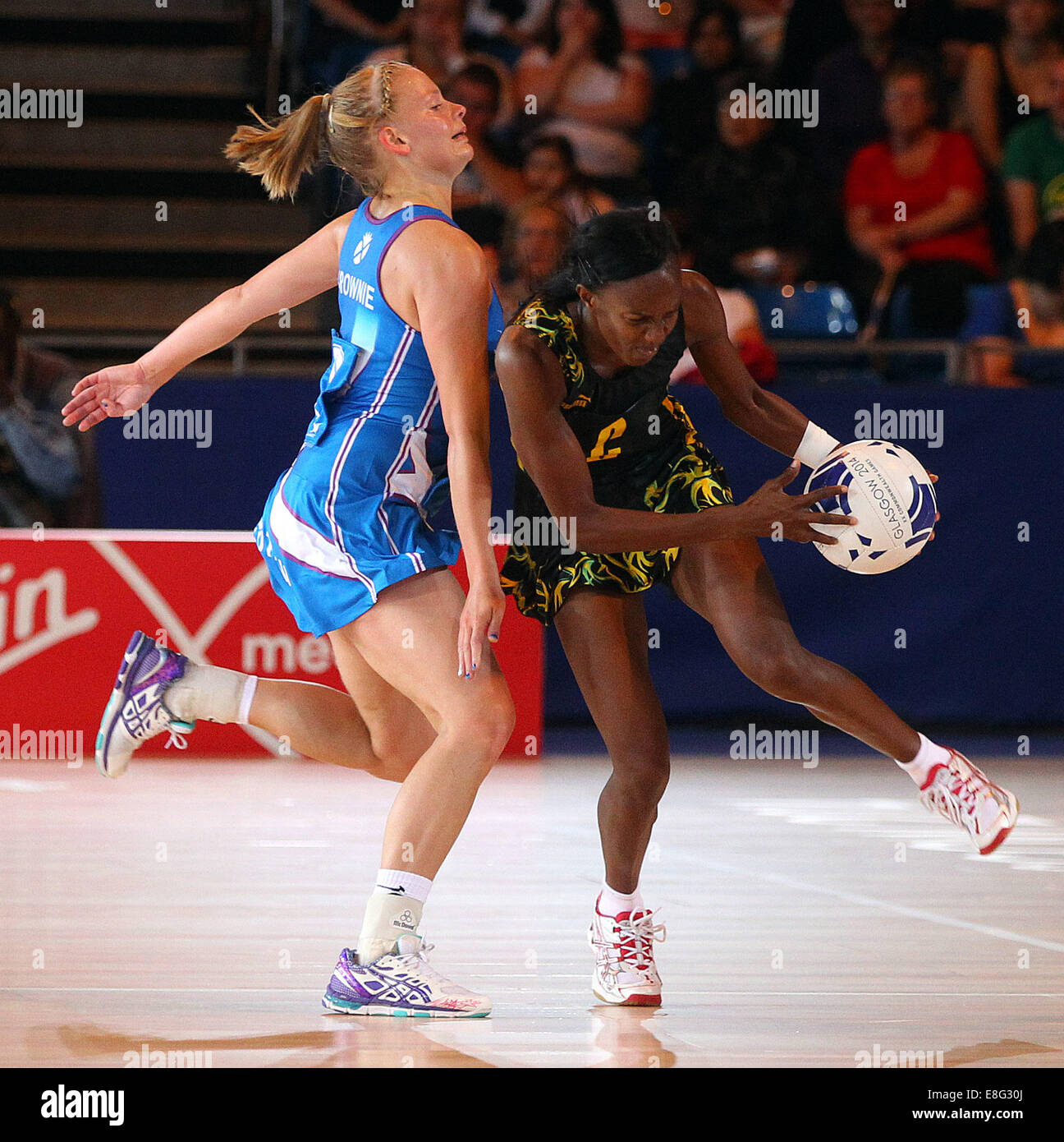 Jamaica scotland uk netball ball hi-res stock photography and images ...