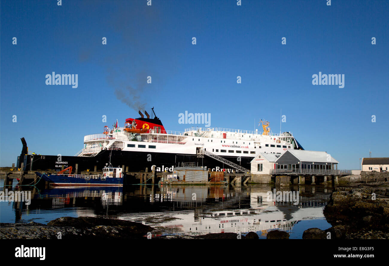 Calmac ferry hebrides hi-res stock photography and images - Alamy