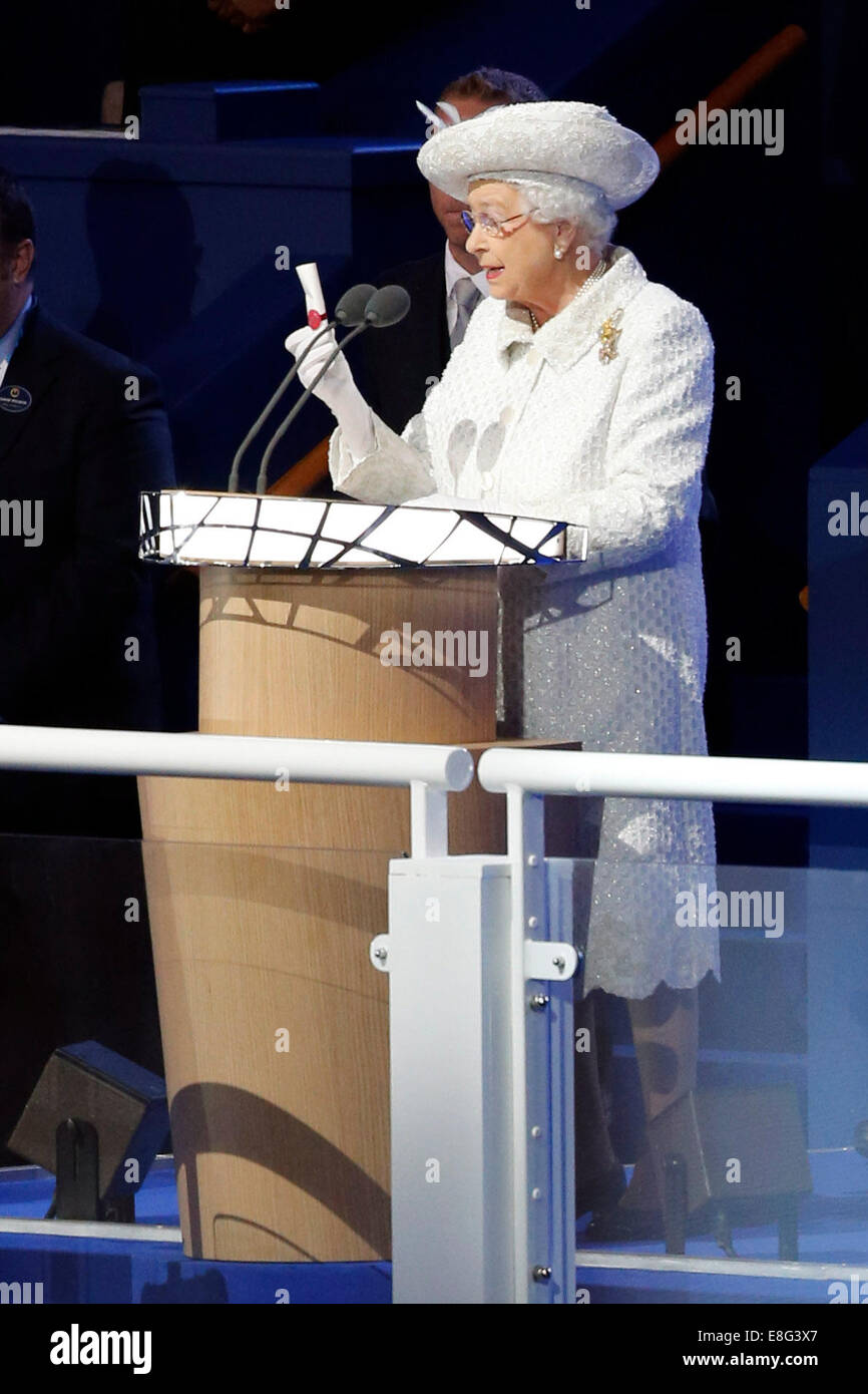 Queen elizabeth commonwealth games hi-res stock photography and images ...
