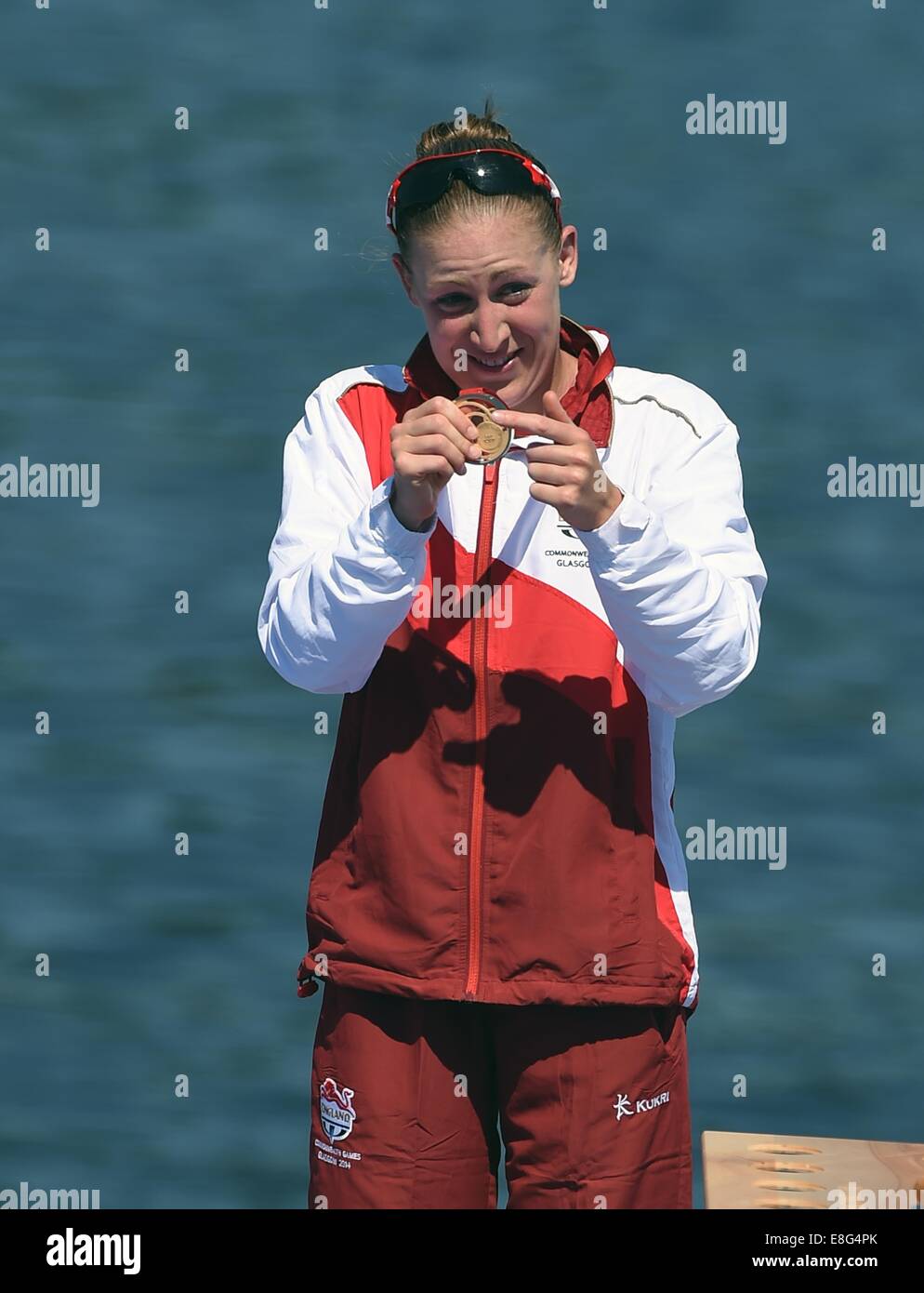 Jodie Stimpson (ENG) celebrates winning the gold medal in the Women's ...