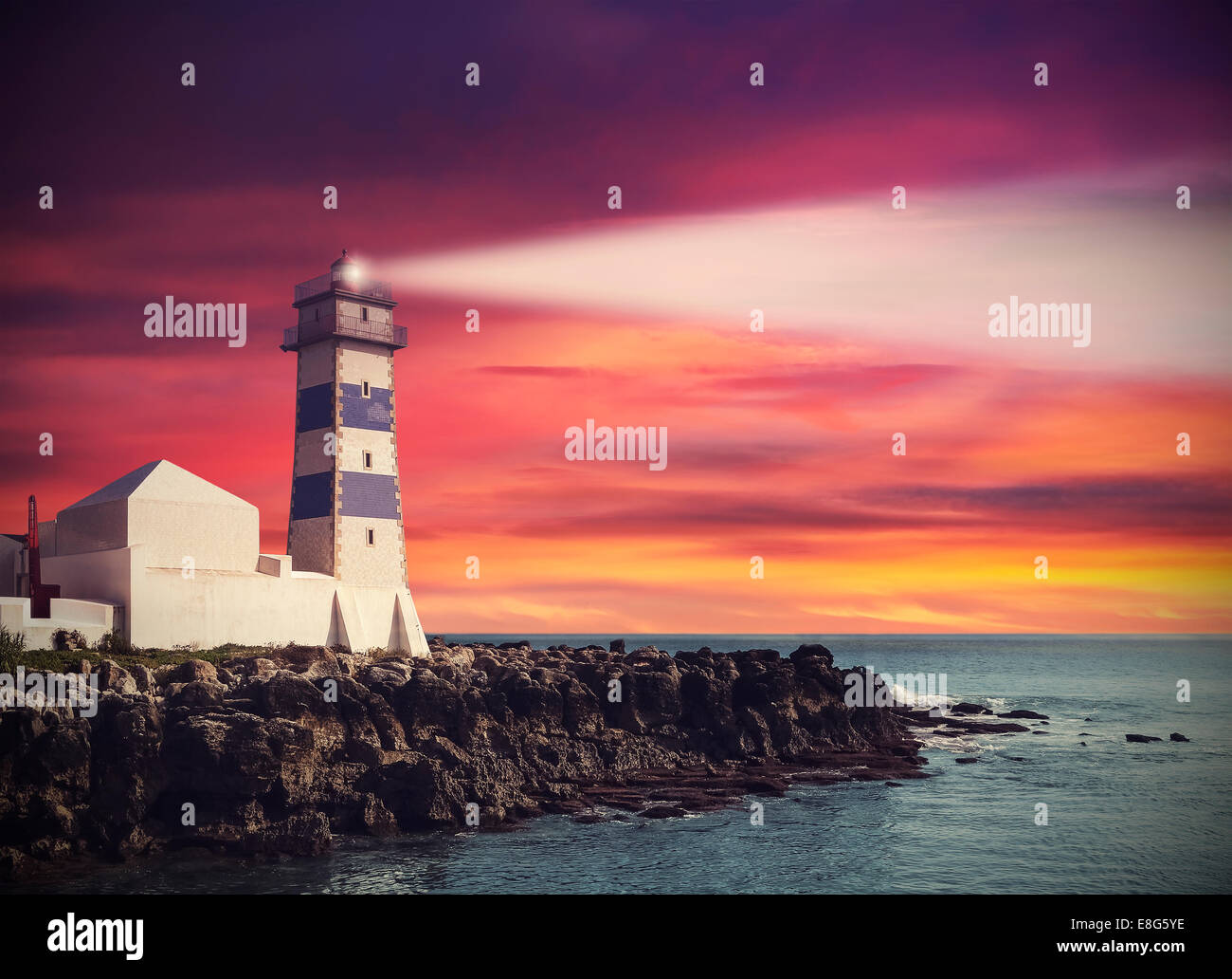 Vintage lighthouse hi-res stock photography and images - Alamy