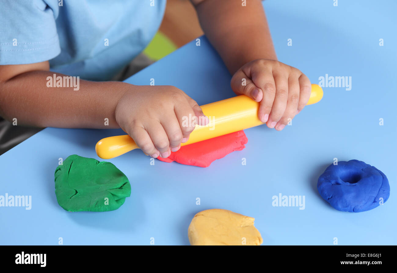 Childrens modeling hi-res stock photography and images - Alamy