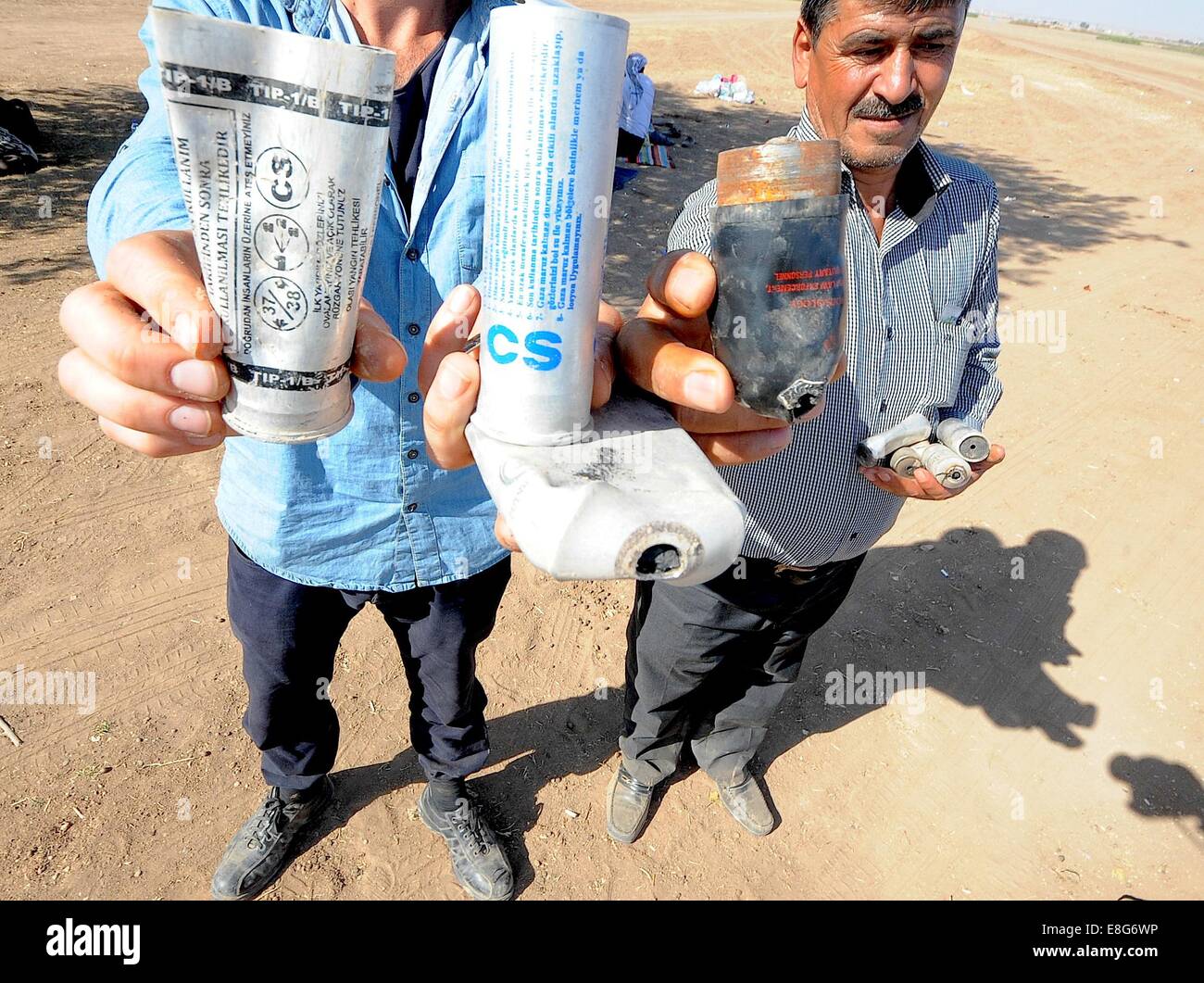 Mursitpinar, Suruc, Turkey. 7th Oct, 2014. Turkish Kurds were gathering ...