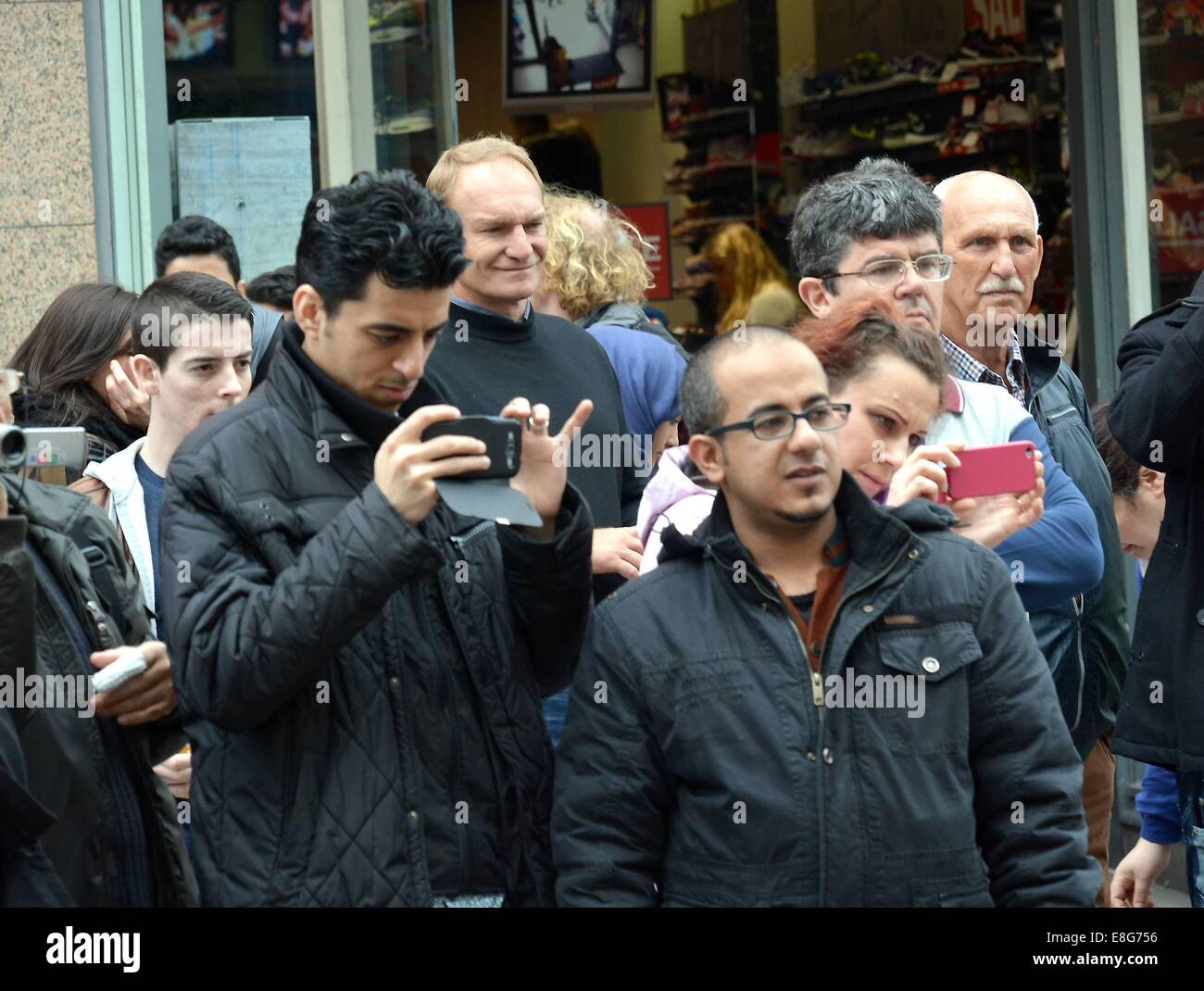 Former Springboks rugby legend Francois Pienaar spotted checking-out ...