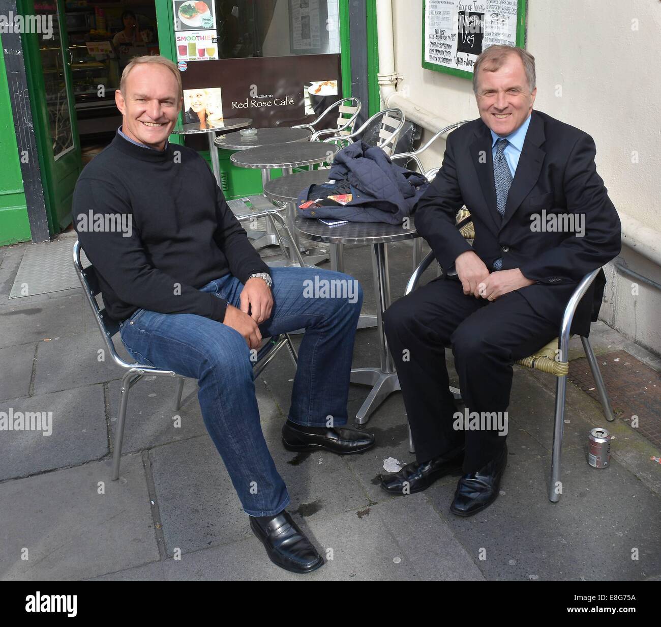 Former Springboks rugby legend Francois Pienaar spotted checking-out ...