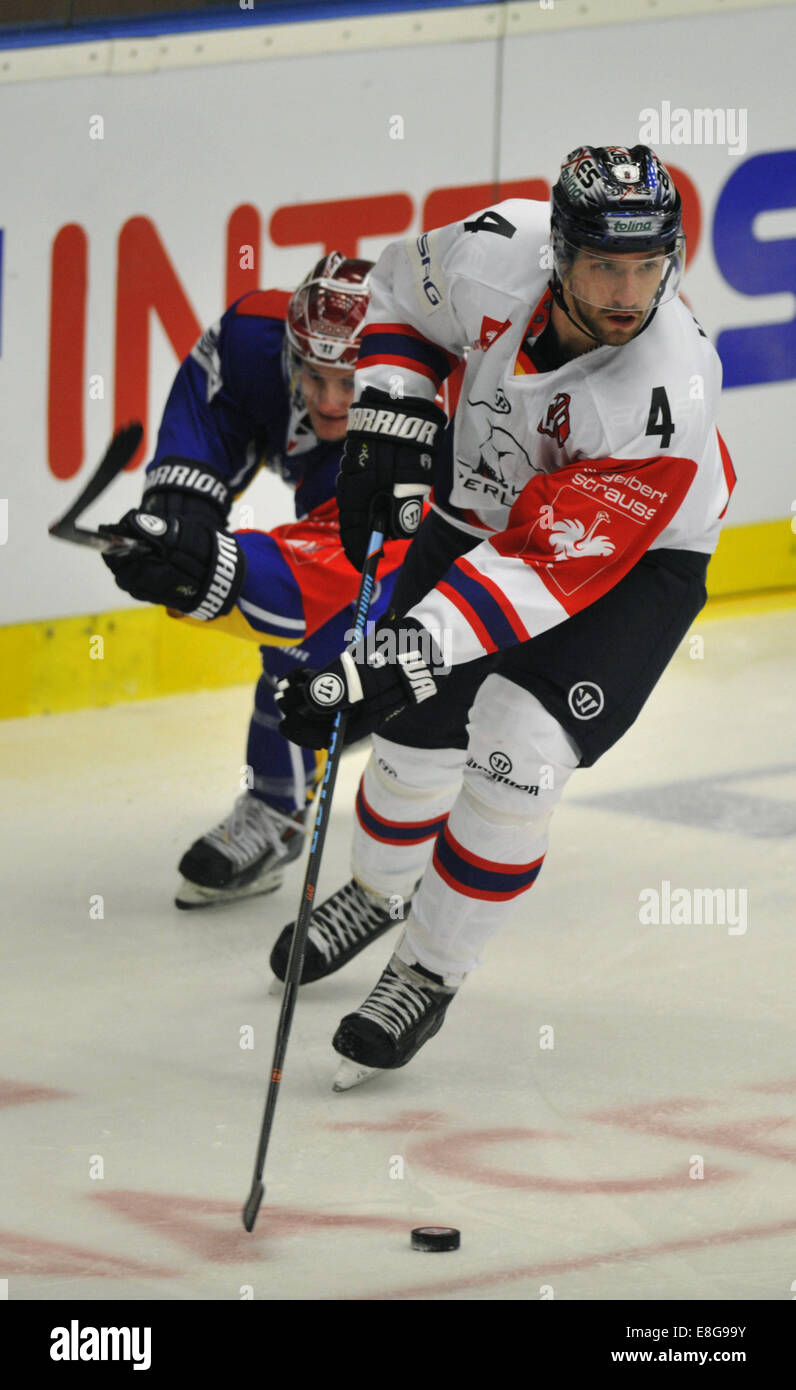 Zlin, Czech Republic. 07th Oct, 2014. Henry Haase of Berlin and Petr ...