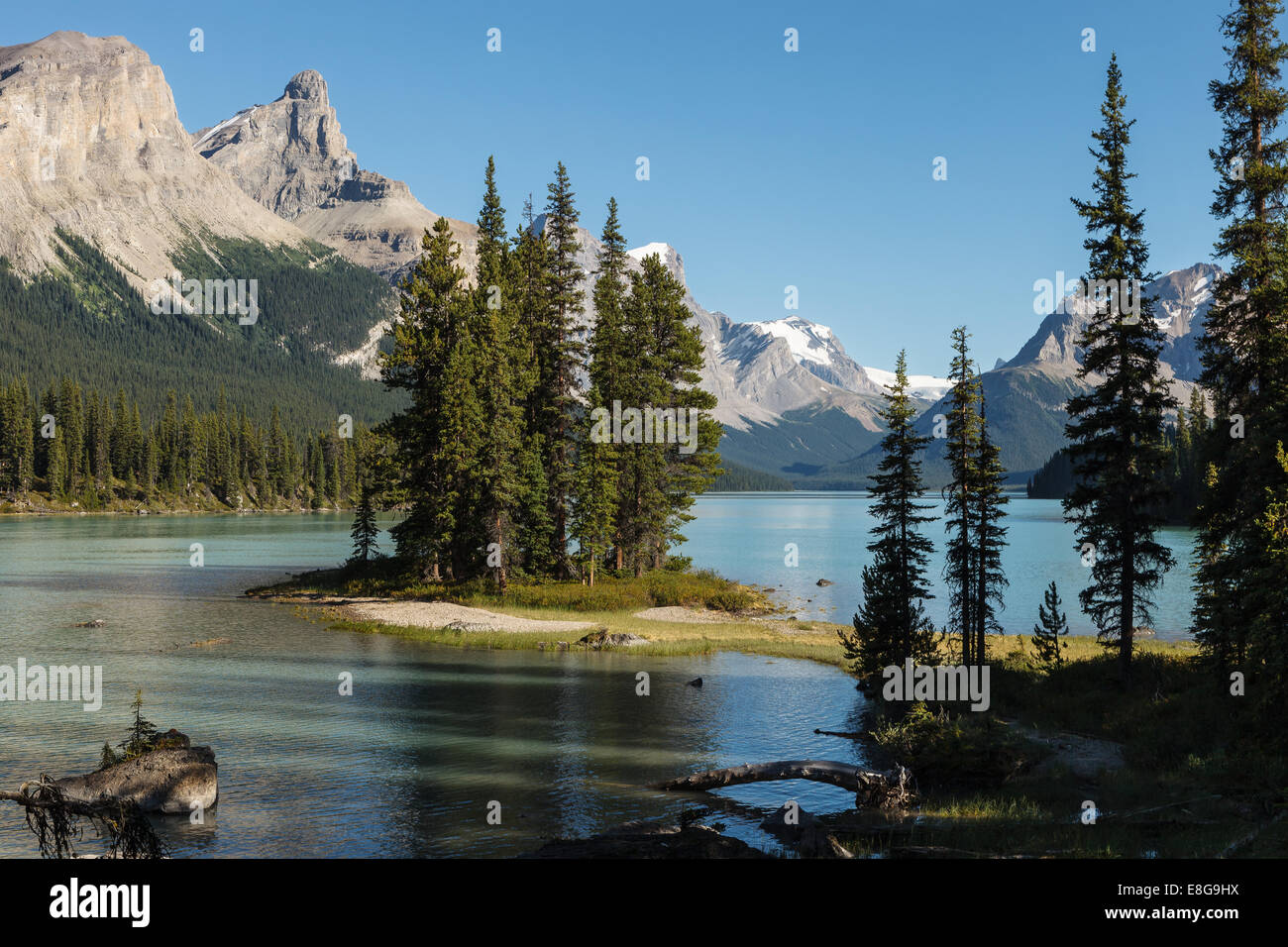 Spirit Island, one of the most iconic spots in the Canadian Rockies ...