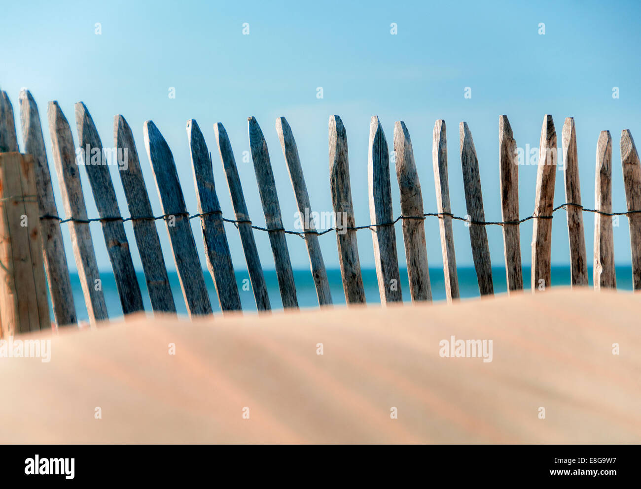 Rickety fence hi-res stock photography and images - Alamy