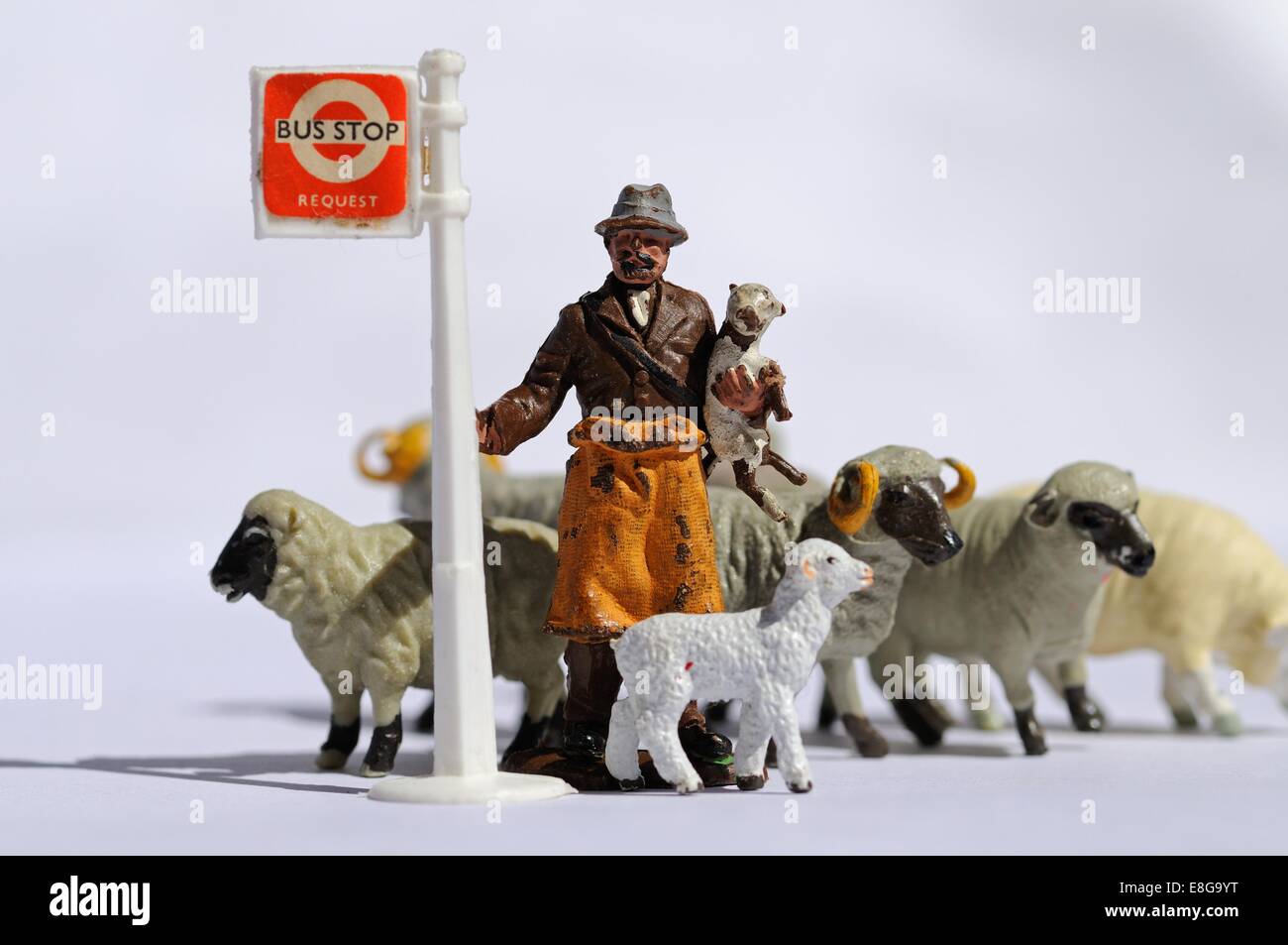 Family waiting at bus stop hi-res stock photography and images - Alamy