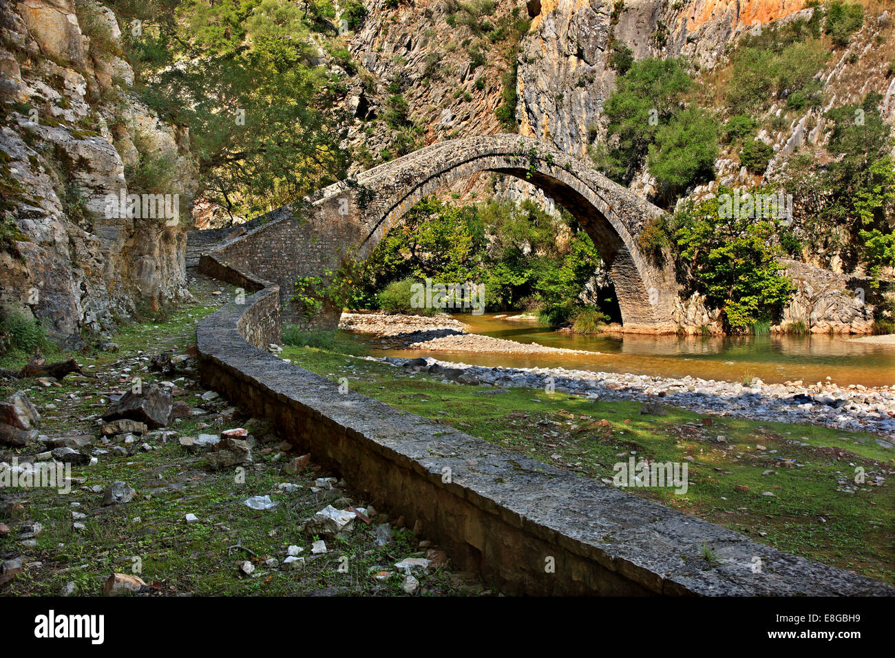 Bridge greece hi-res stock photography and images - Alamy