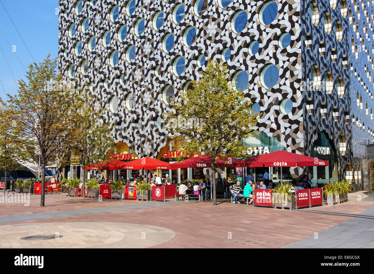 Ravensbourne University London building in North Greenwich, London ...