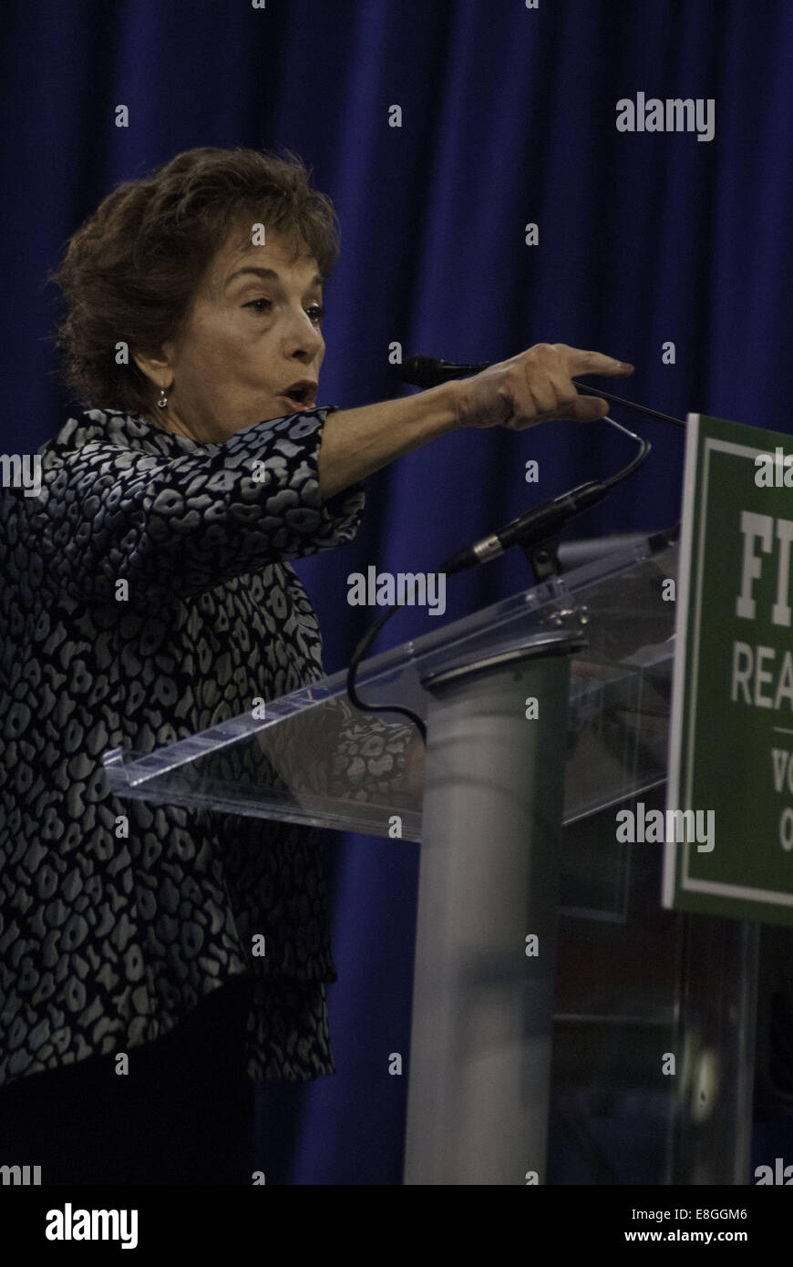 Jan schakowsky hi-res stock photography and images - Alamy