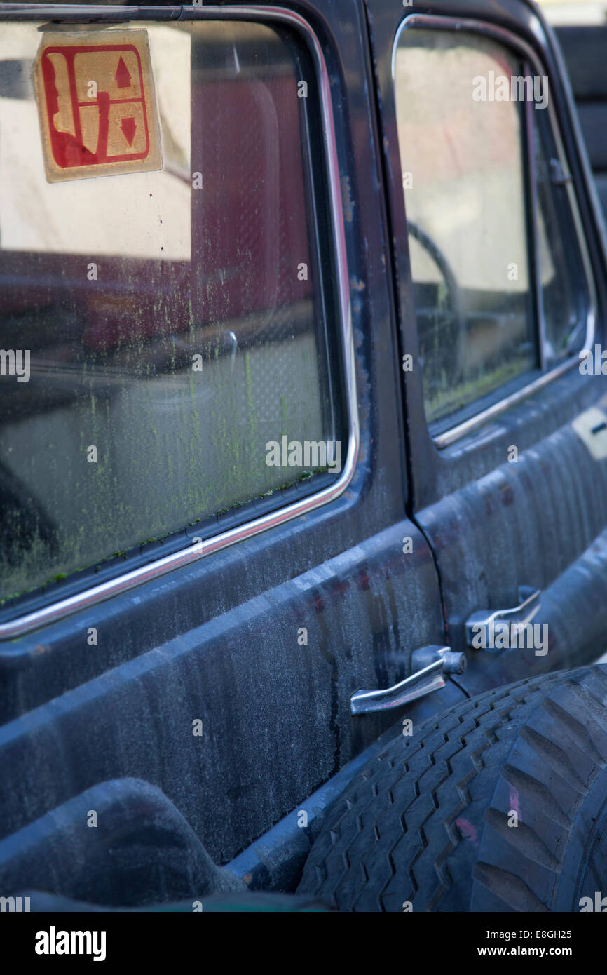 Dumped taxi hi-res stock photography and images - Alamy