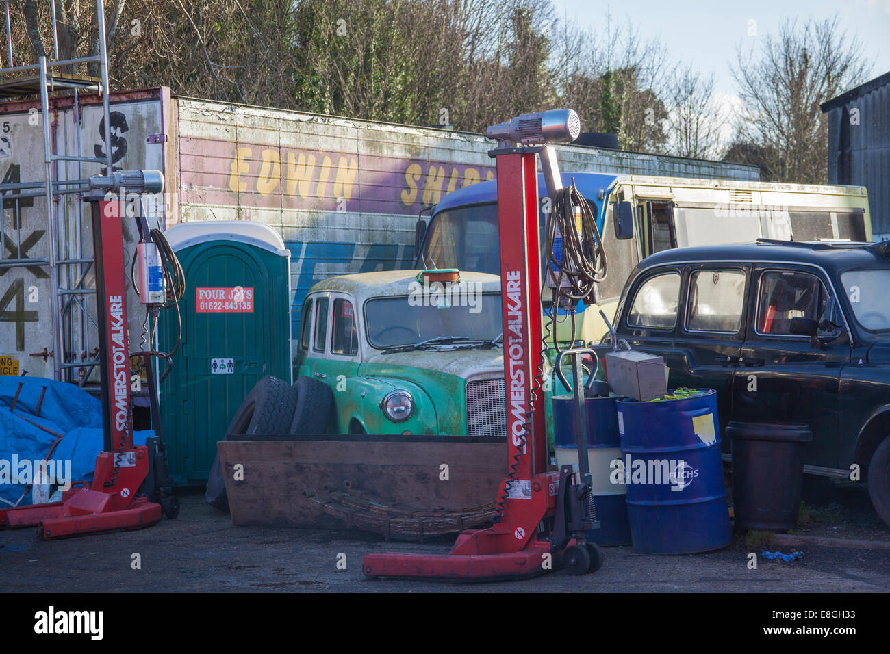 Dumped taxi hi-res stock photography and images - Alamy