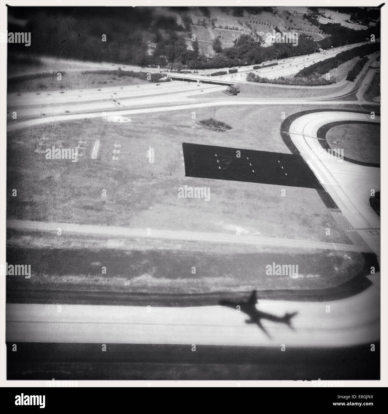 Airport plane runway shadow hi-res stock photography and images - Alamy
