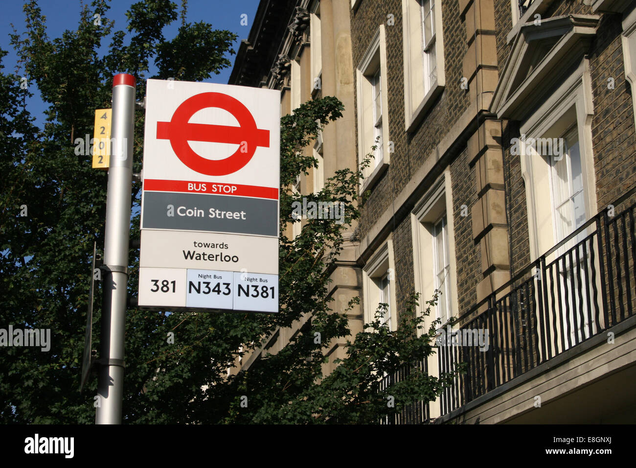 bus stop coin street london waterloo Stock Photo - Alamy