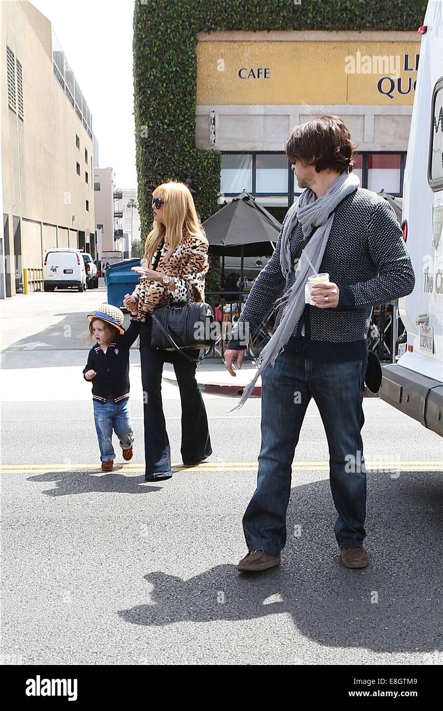 Rachel Zoe Walks thru dangerous traffic with family Featuring: Rachel ...