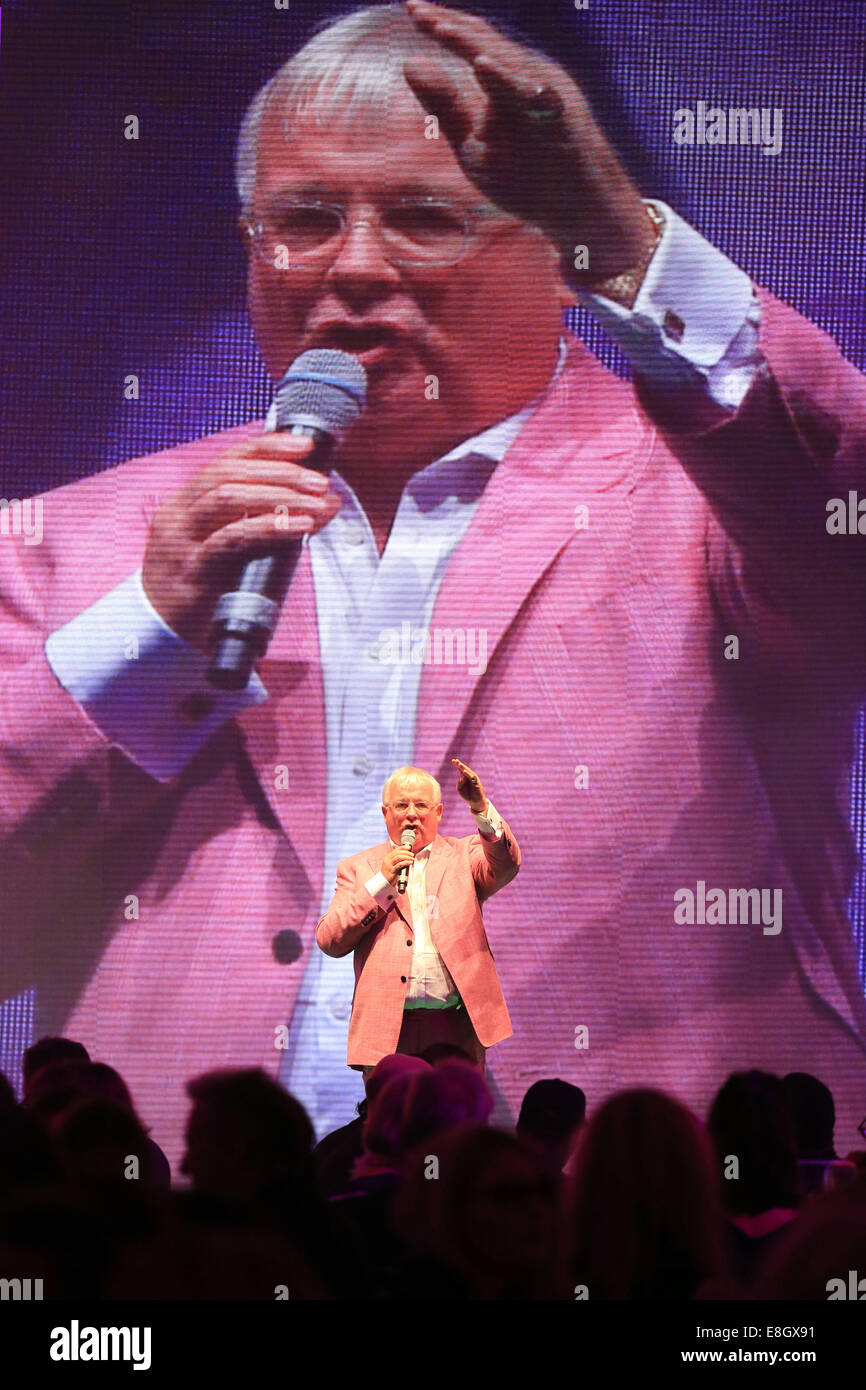 London uk christopher biggins hi-res stock photography and images - Alamy