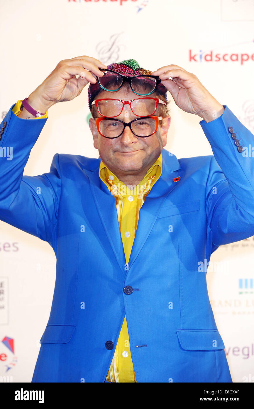 London, UK. 7th October, 2014. Timmy Mallett pictured at Specsavers ...