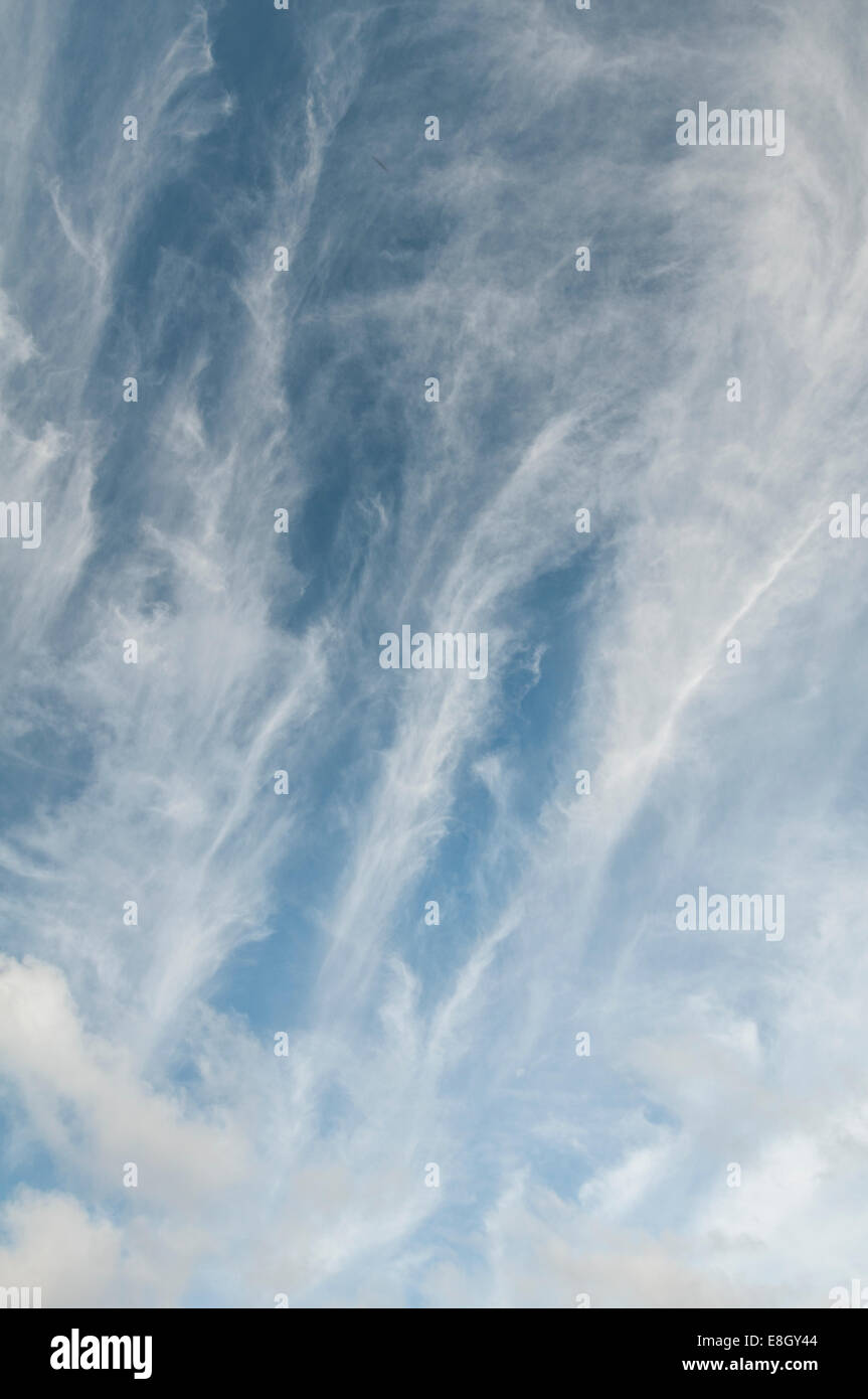 Cirrus cloud formation hi-res stock photography and images - Alamy