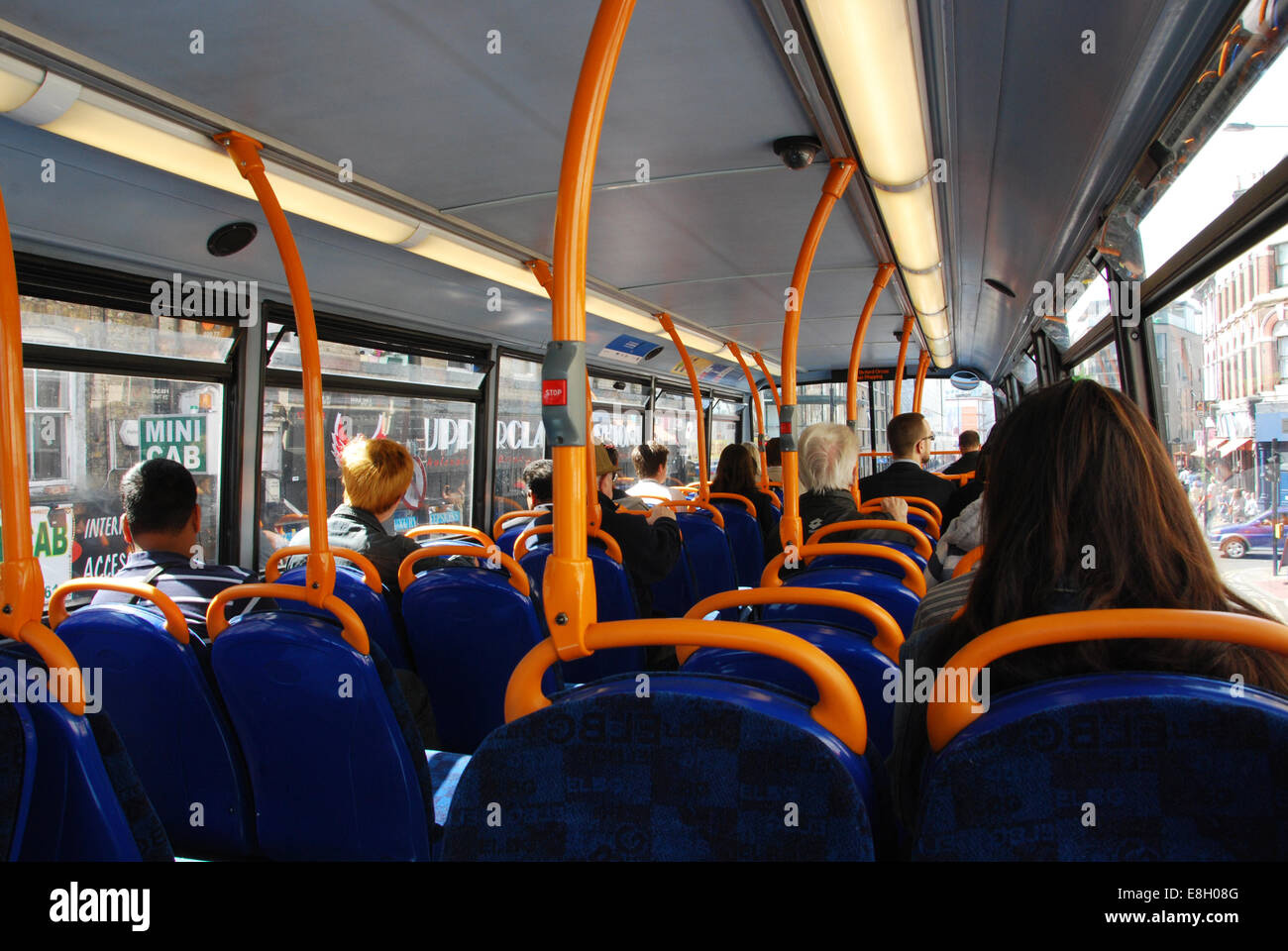 Older people bus hi-res stock photography and images - Alamy