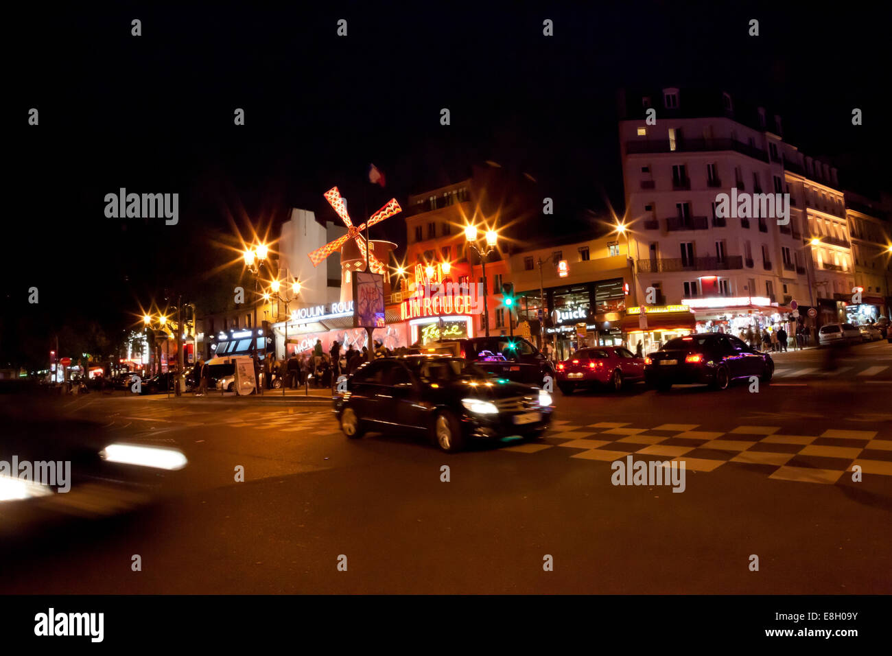 Intersection paris hi-res stock photography and images - Alamy