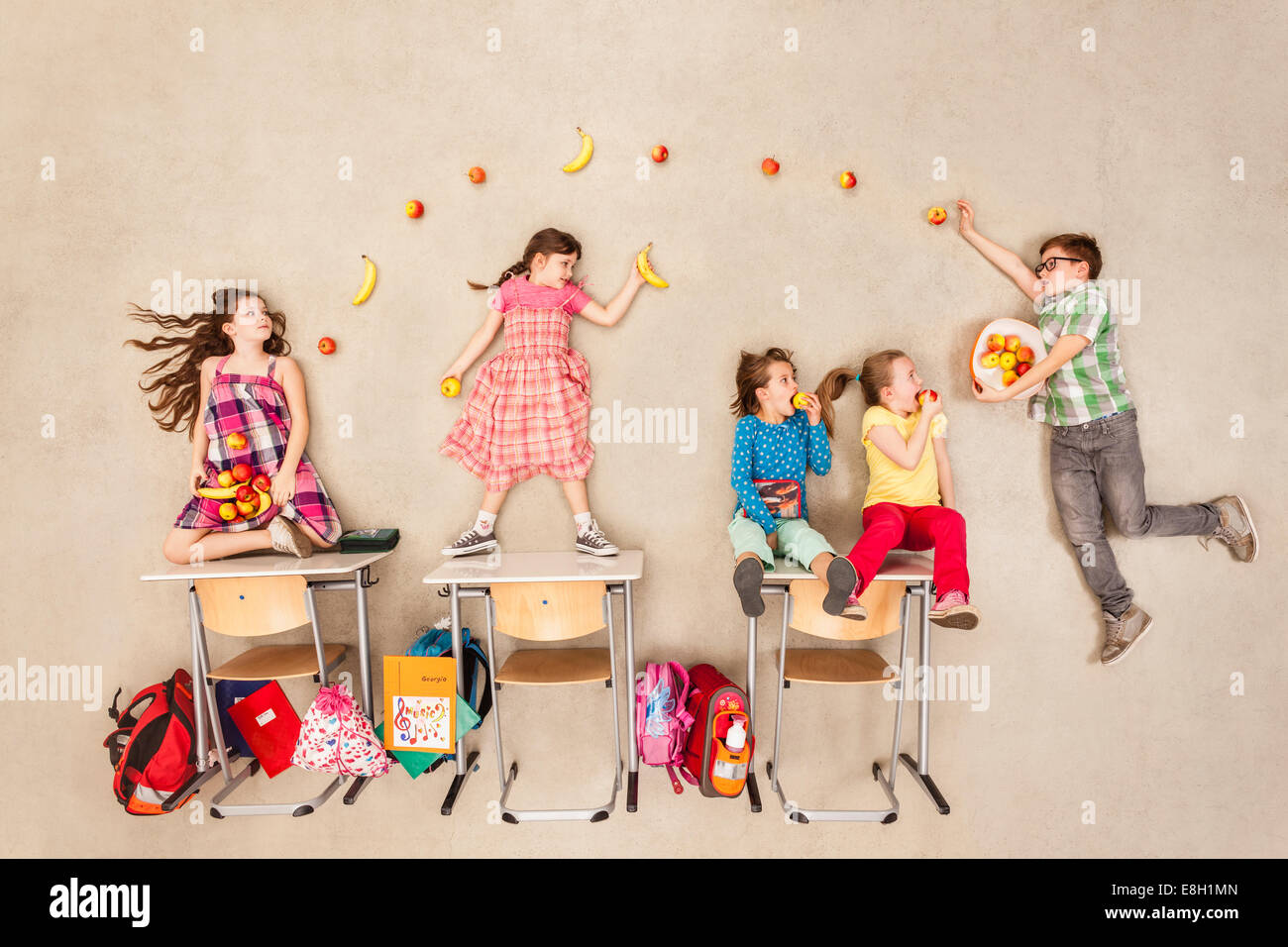 Children eating healthy food at school Stock Photo - Alamy