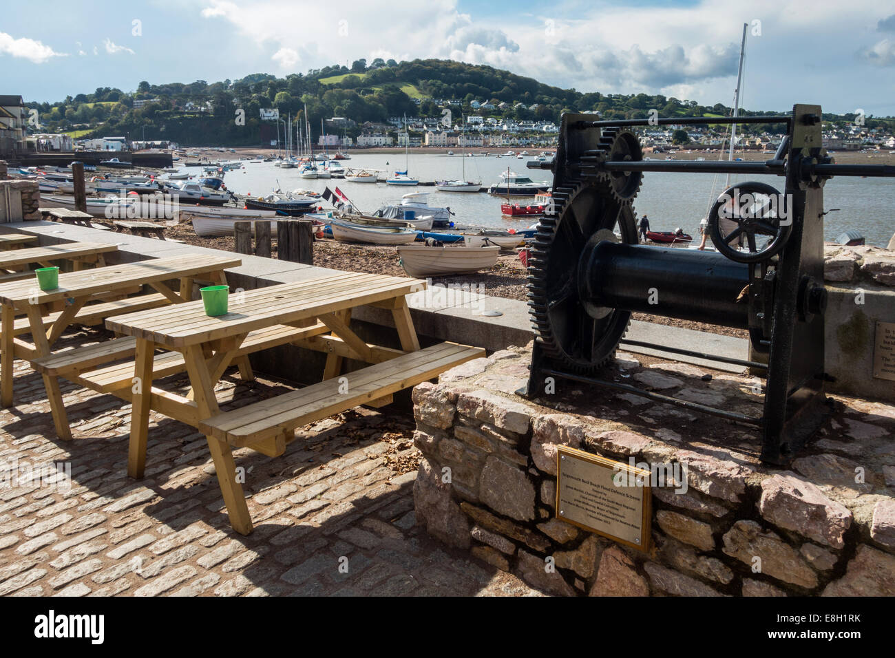 The back beach at Teignmouth on the River Teign estuary. Boats and ...