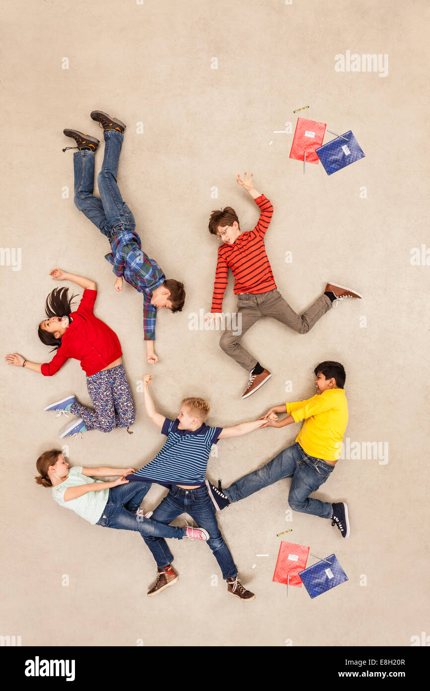 School kids fight each other Stock Photo - Alamy