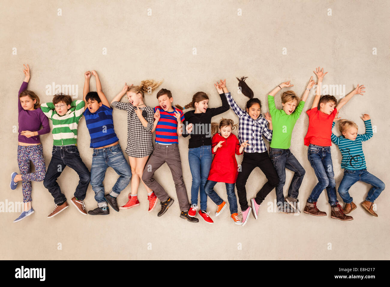 Indian children cheering hi-res stock photography and images - Alamy