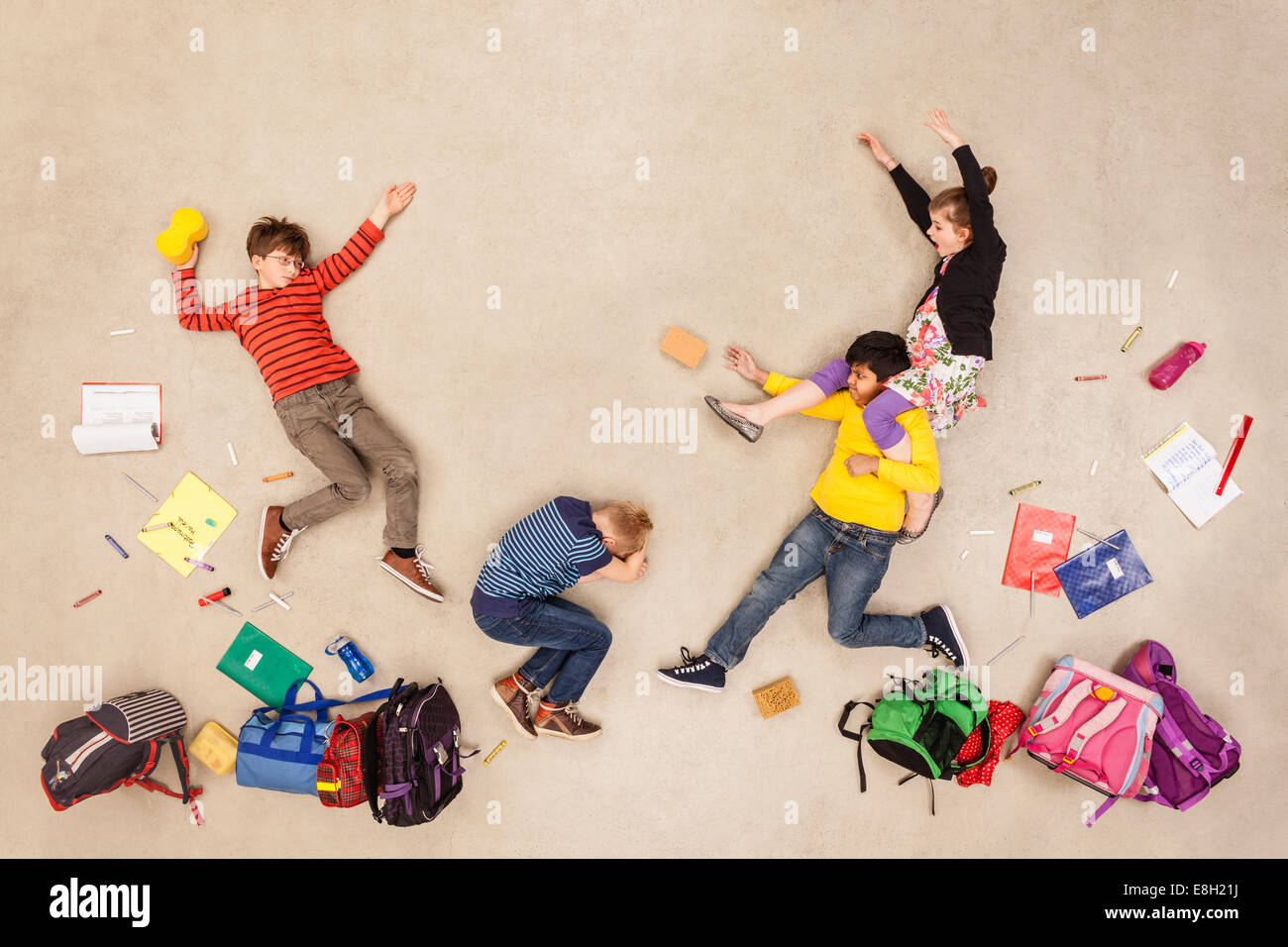 School kids fight each other Stock Photo - Alamy