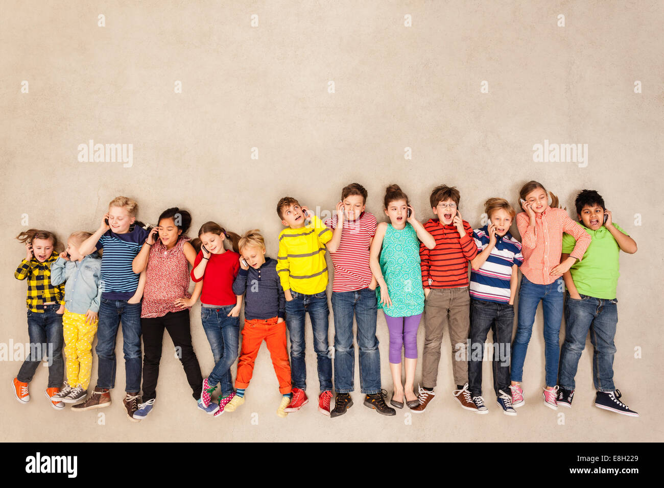 Children using mobile phones Stock Photo - Alamy