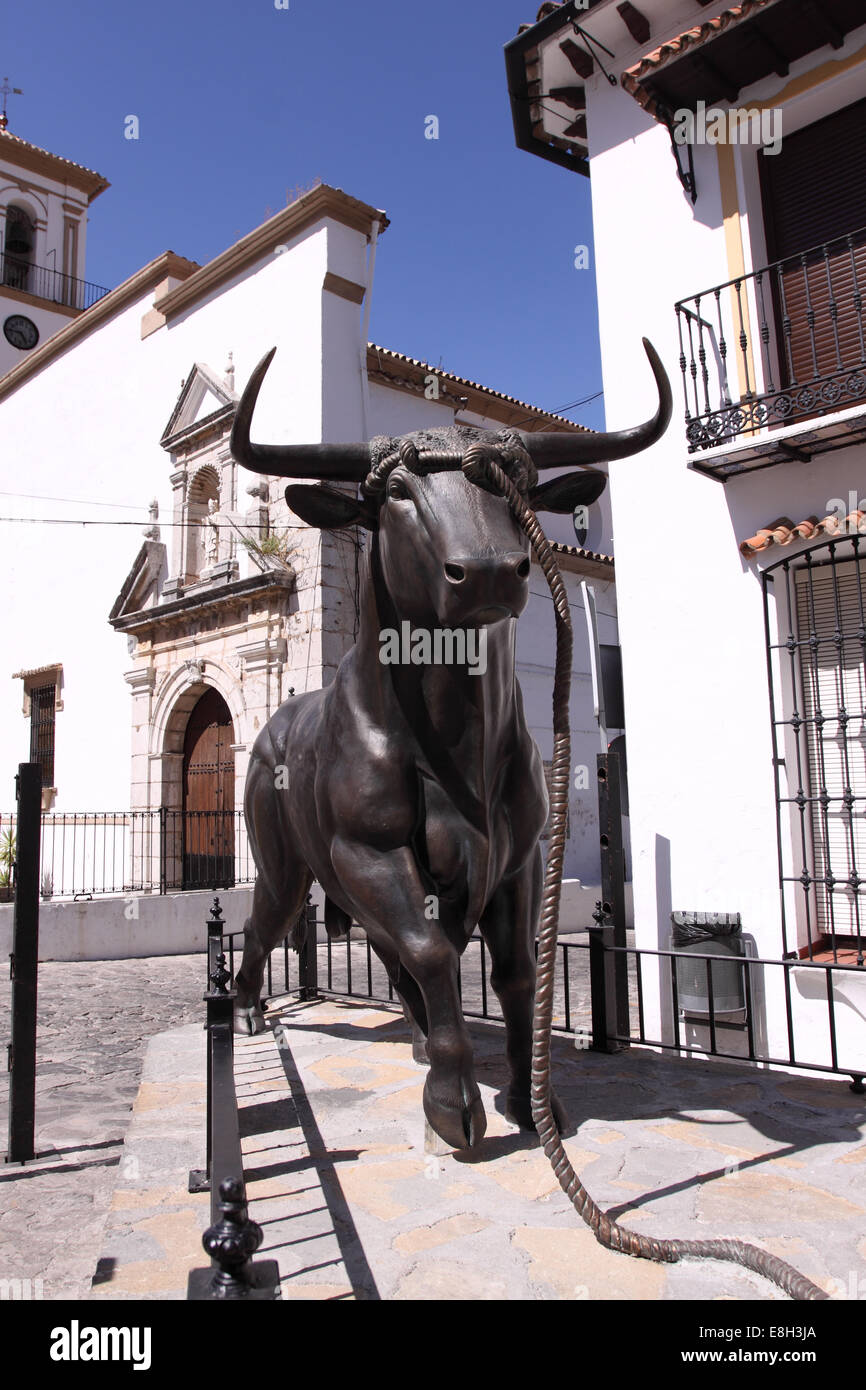 Bull run monument hi-res stock photography and images - Alamy
