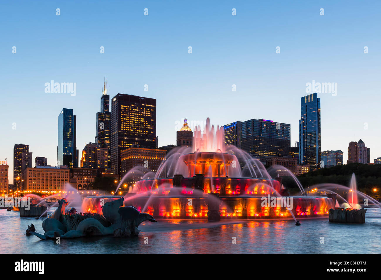 USA, Illinois, Chicago, Millennium Park with Buckingham Fountain in the ...