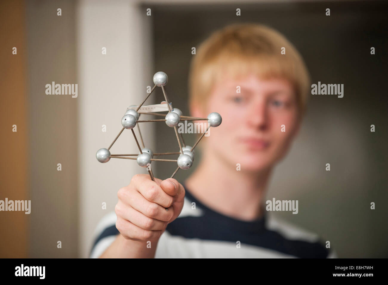 Atomic model hi-res stock photography and images - Alamy