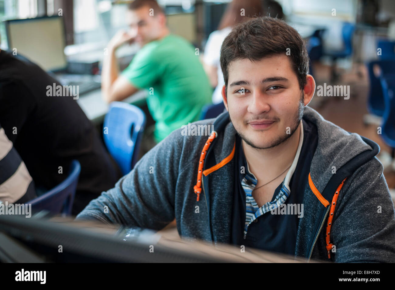 Middle school student in computer lab hi-res stock photography and ...