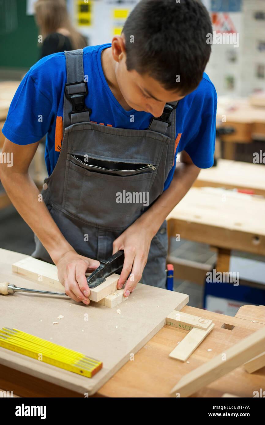 Student carpenters hi-res stock photography and images - Alamy