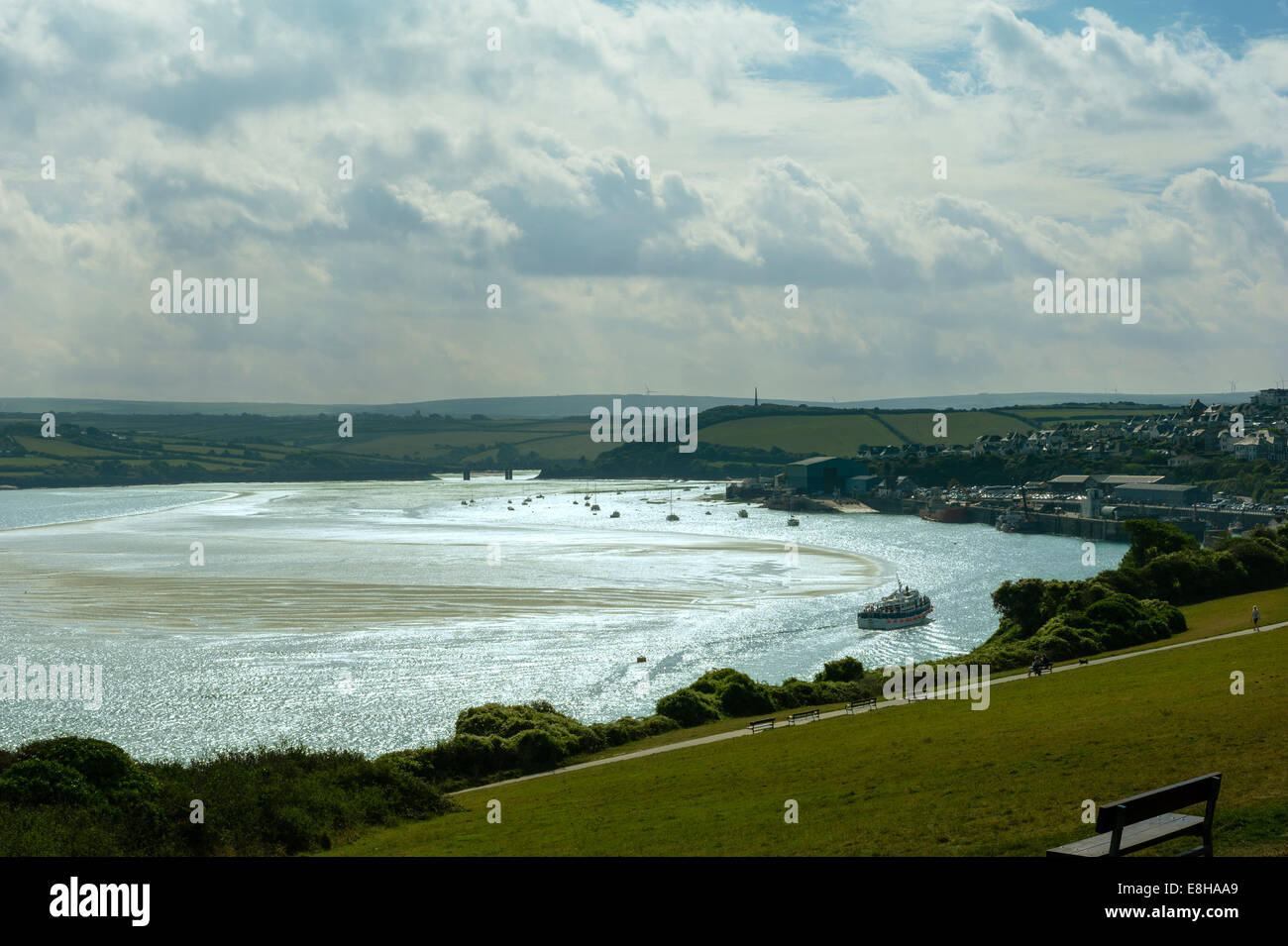 English river estuary scene hi-res stock photography and images - Alamy