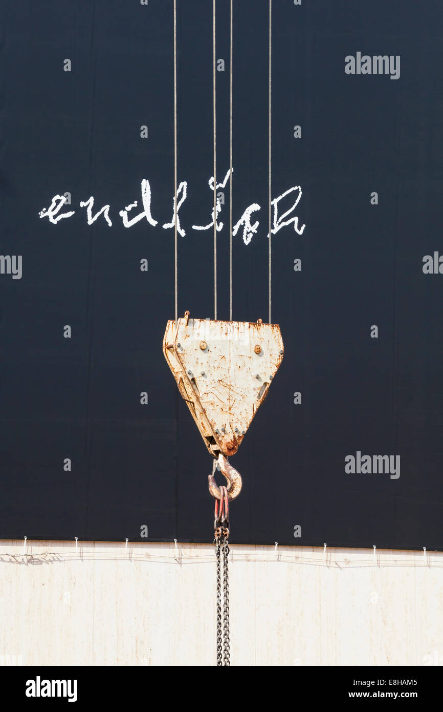 Hook crane hi-res stock photography and images - Alamy