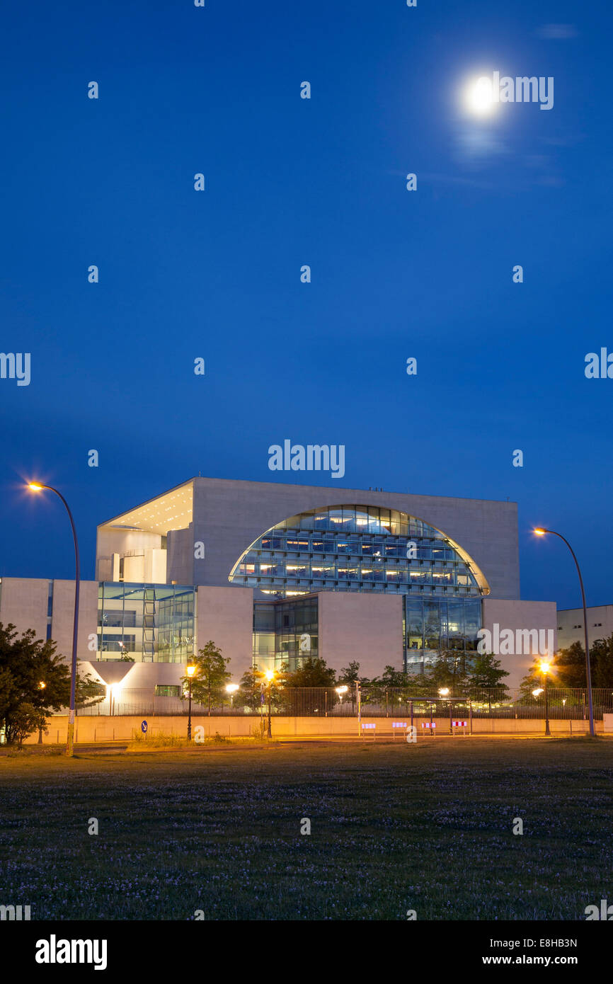Exterior of the chancellors office or bundeskanzleramt hi-res stock ...