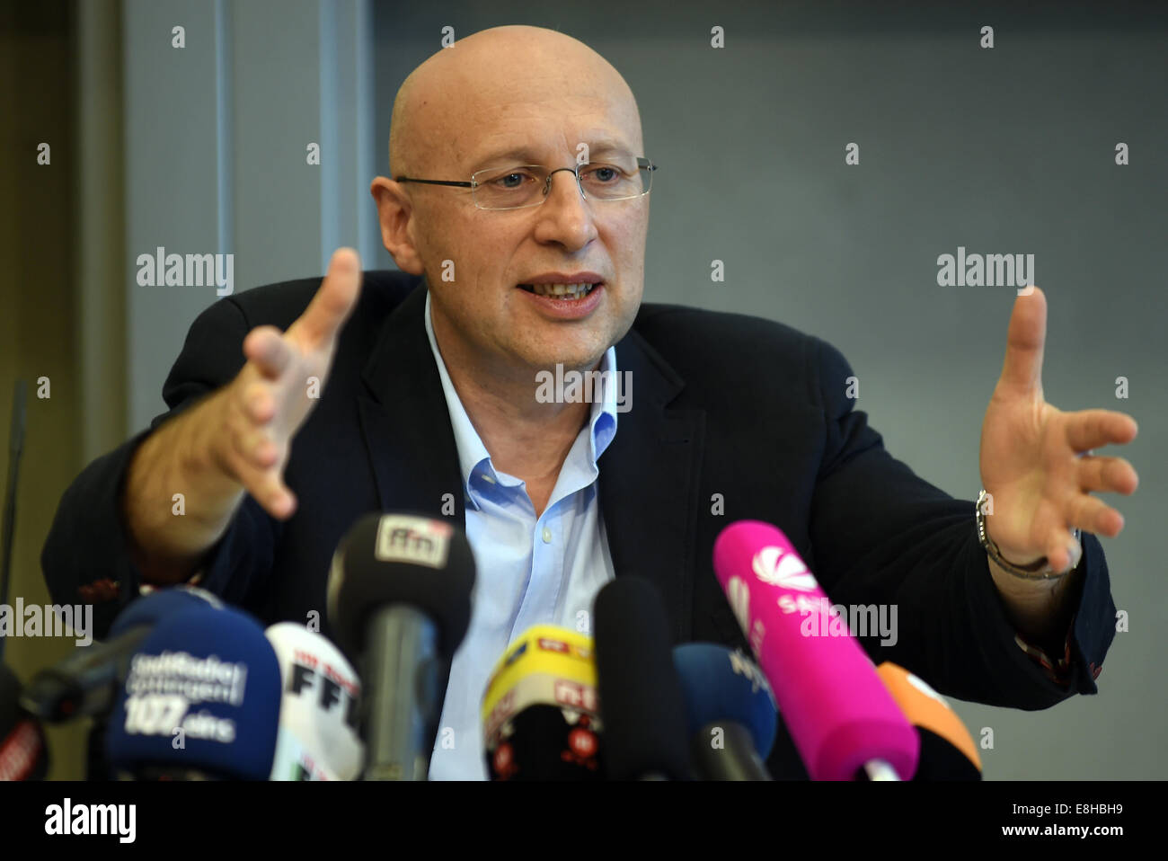Goettingen, Germany. 8th Oct, 2014. Nobel Laureate in Chemistry Stefan ...