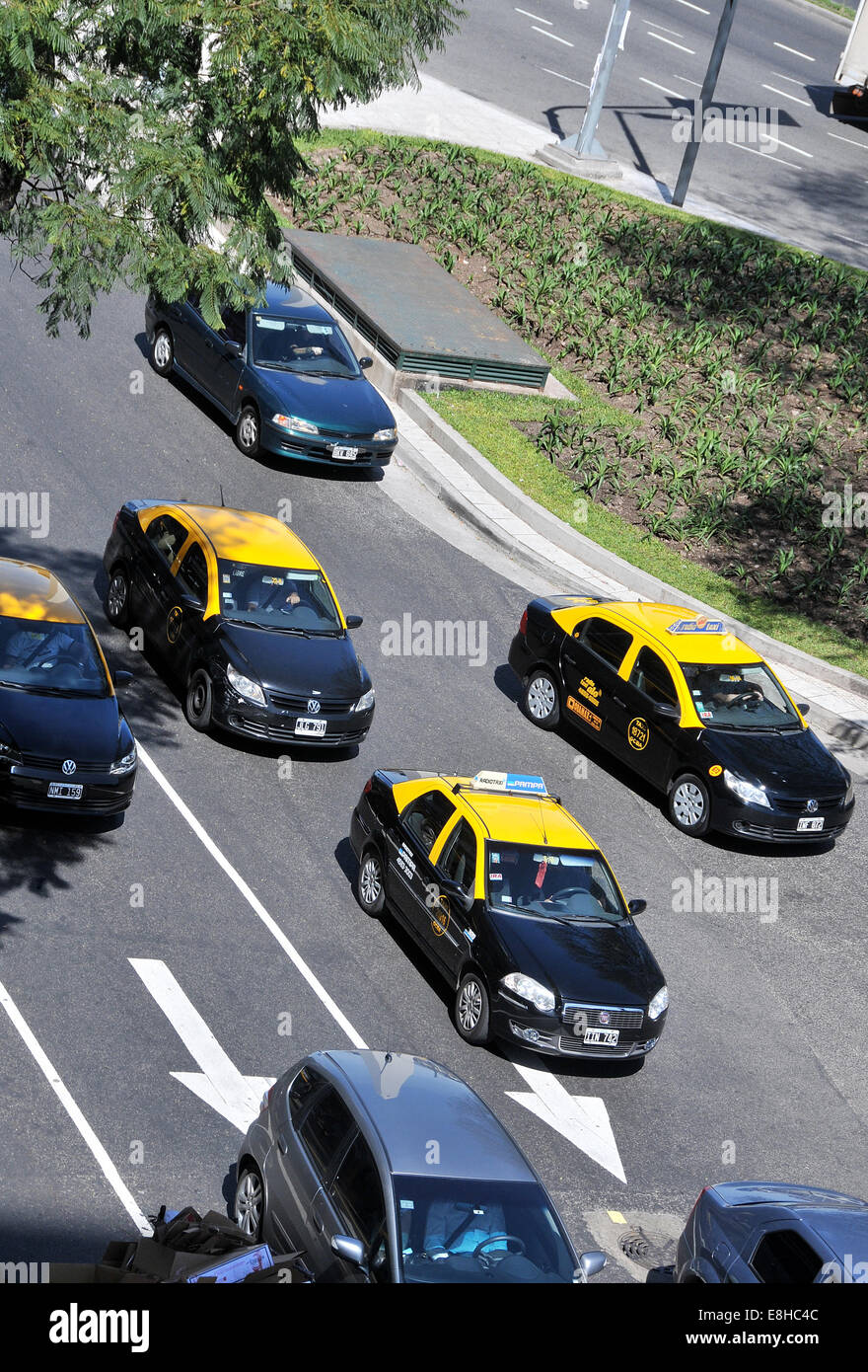 Taxi buenos aires hi-res stock photography and images - Alamy