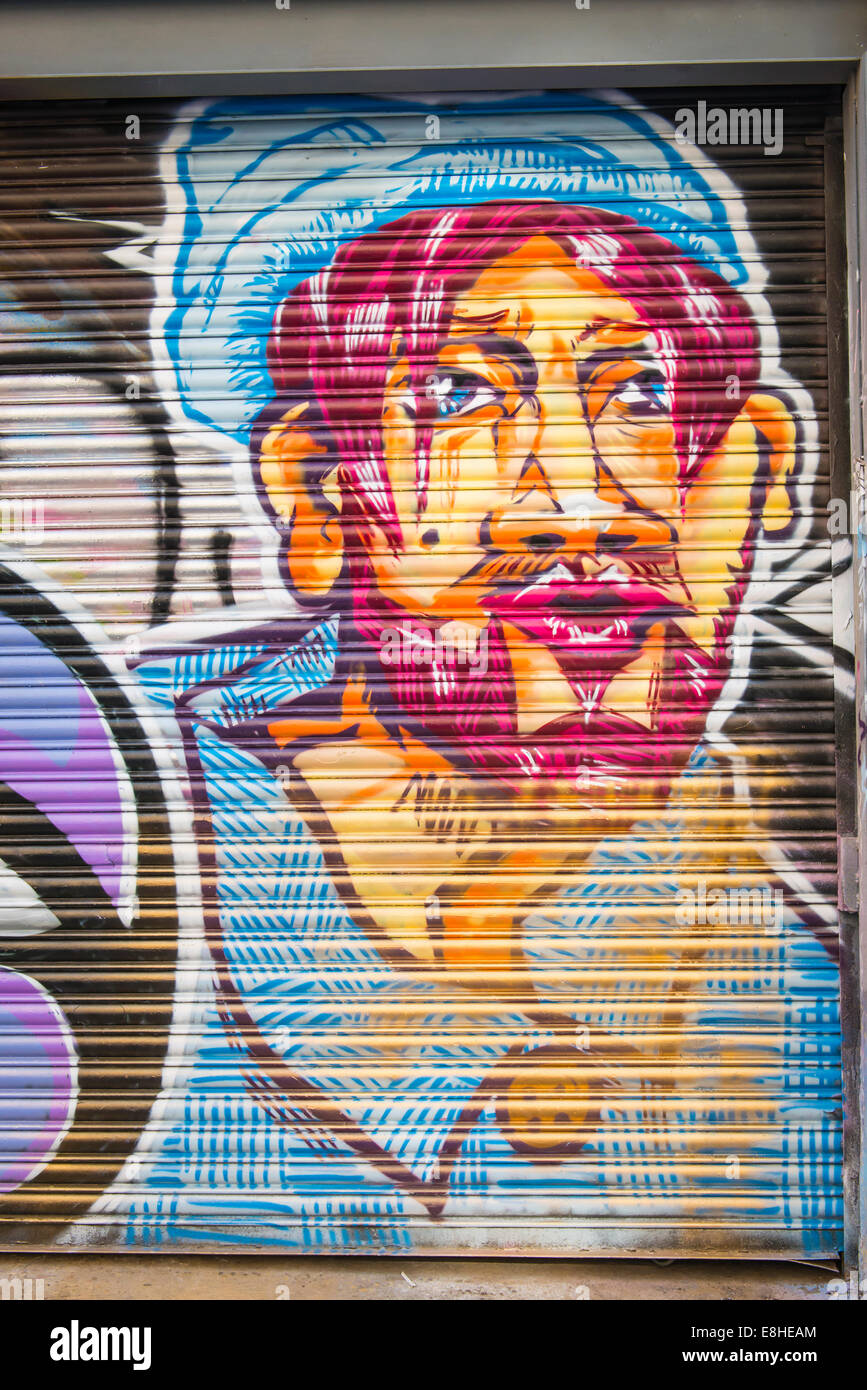 Sclater Street Market, Spitalfields, London East End, graffiti on shop ...
